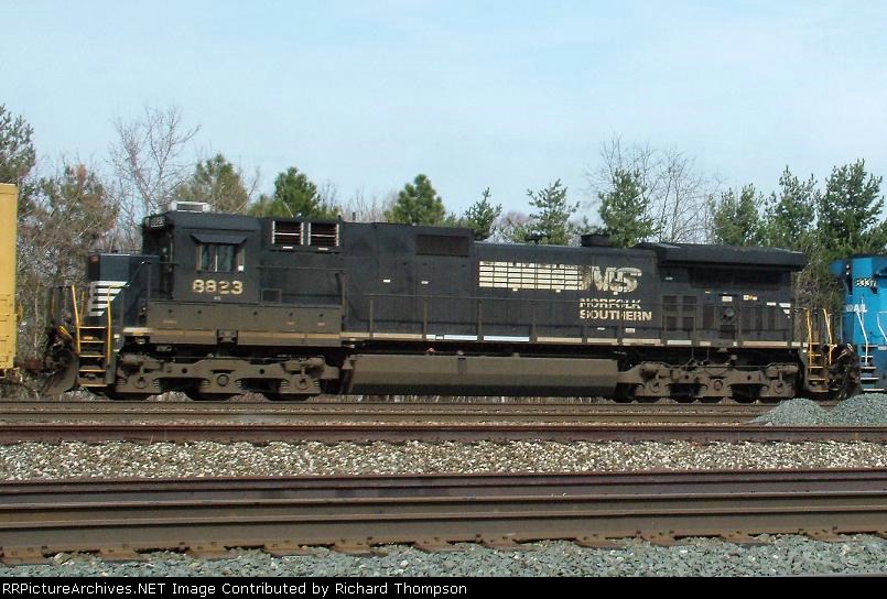 NS 8823